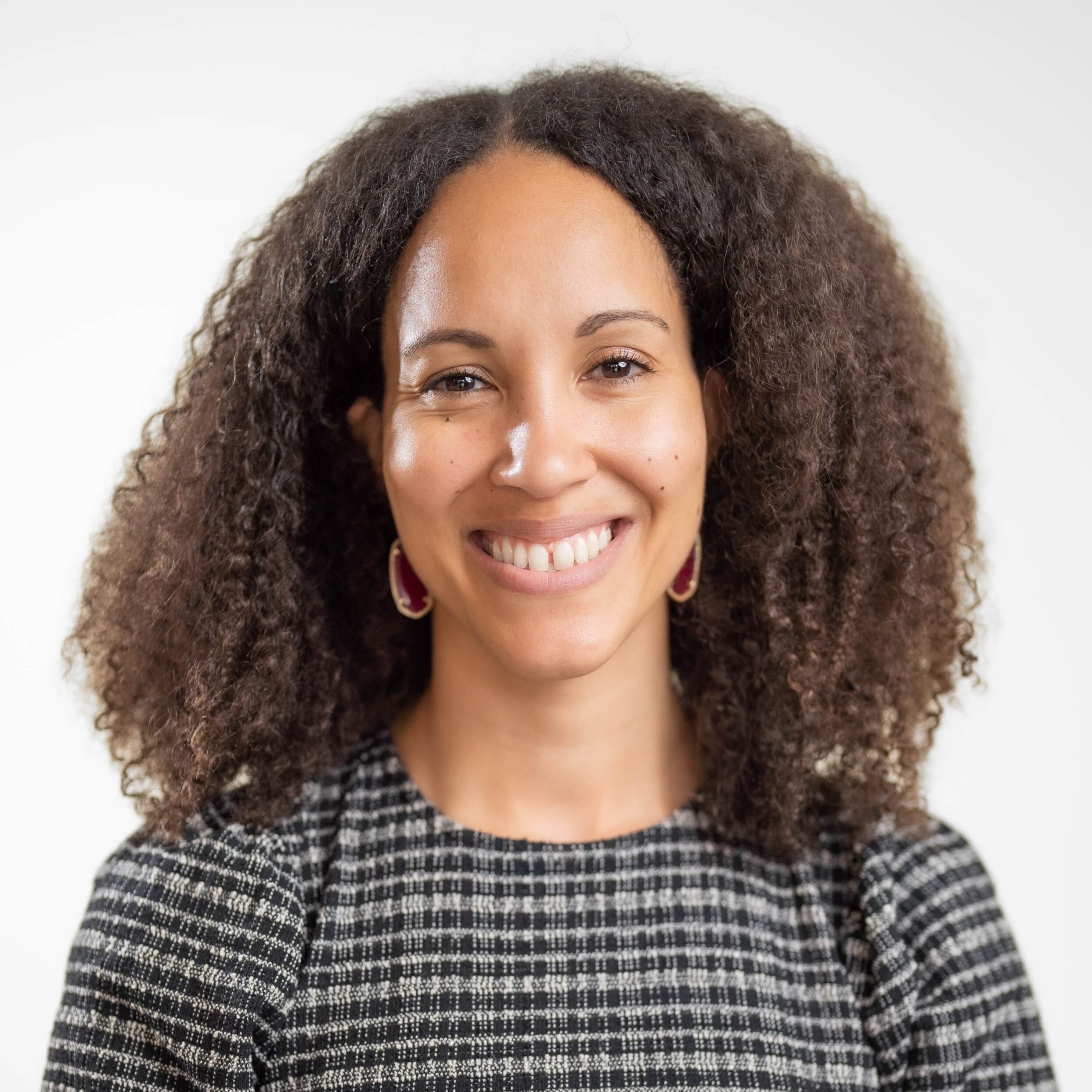 Kelly Byrd Marín - Ragan Communications