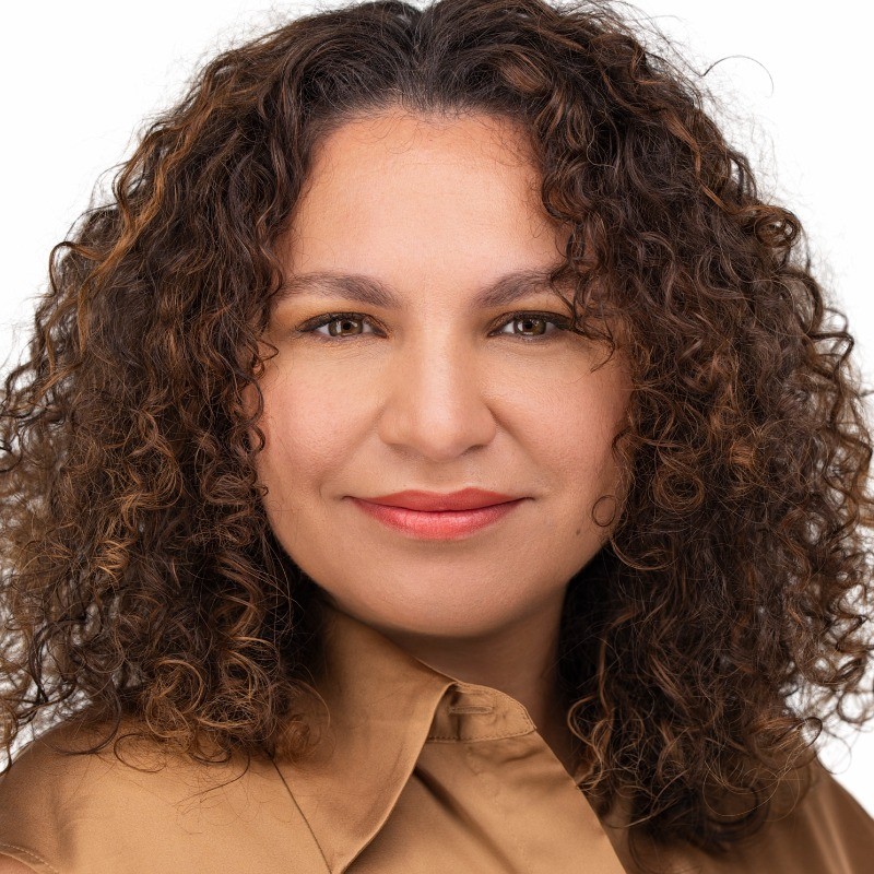 Vianka Arnold - Ragan Communications
